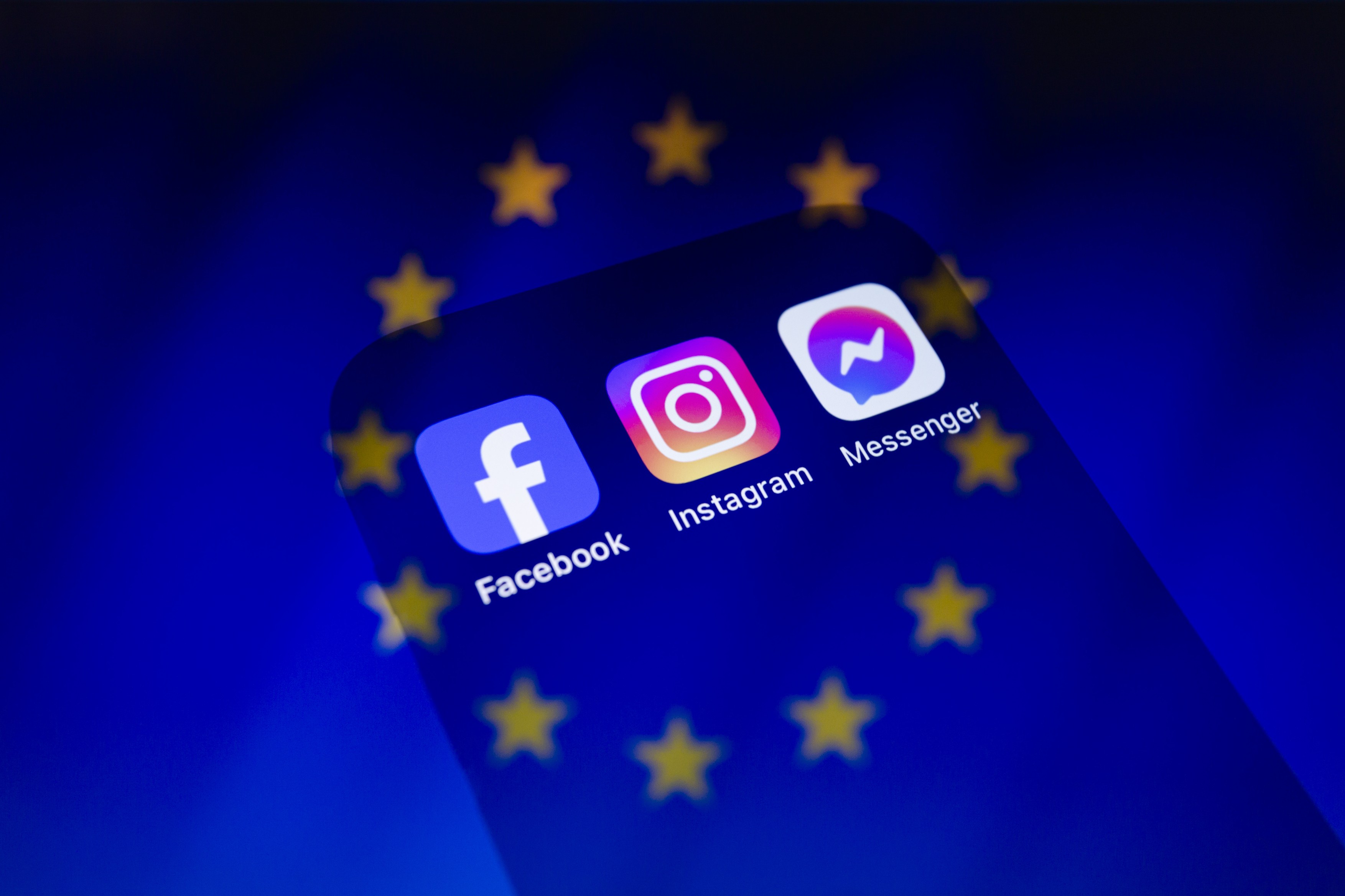 Meta introduce noi reguli pe Instagram și Facebook pentru a proteja ...