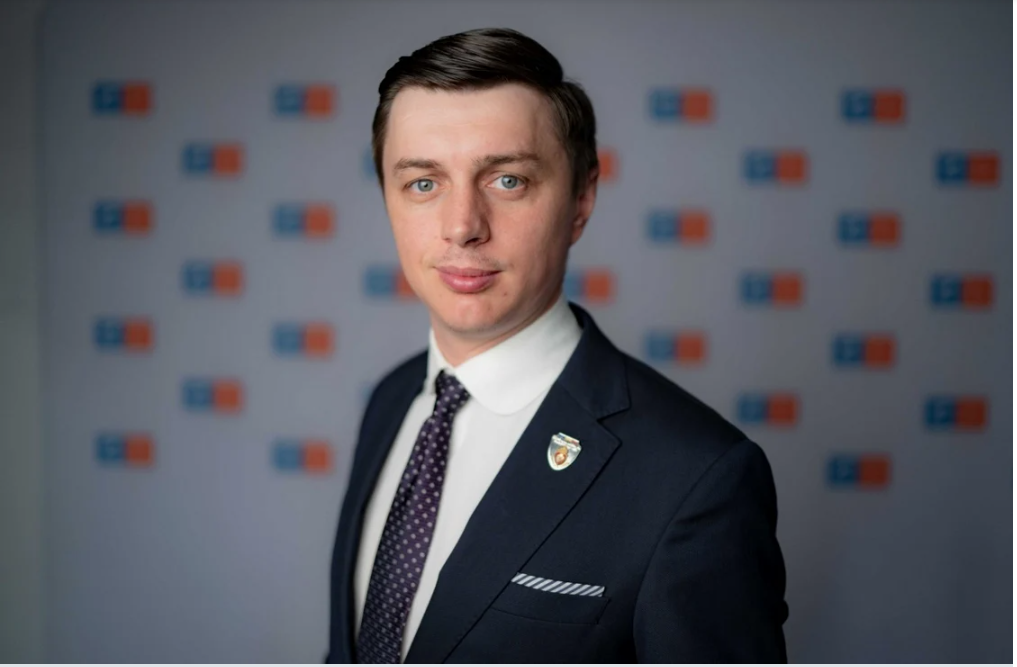 Răzvan Timofciuc a fost ales viceprimar al Iașului cu 14 voturi, urmând ...