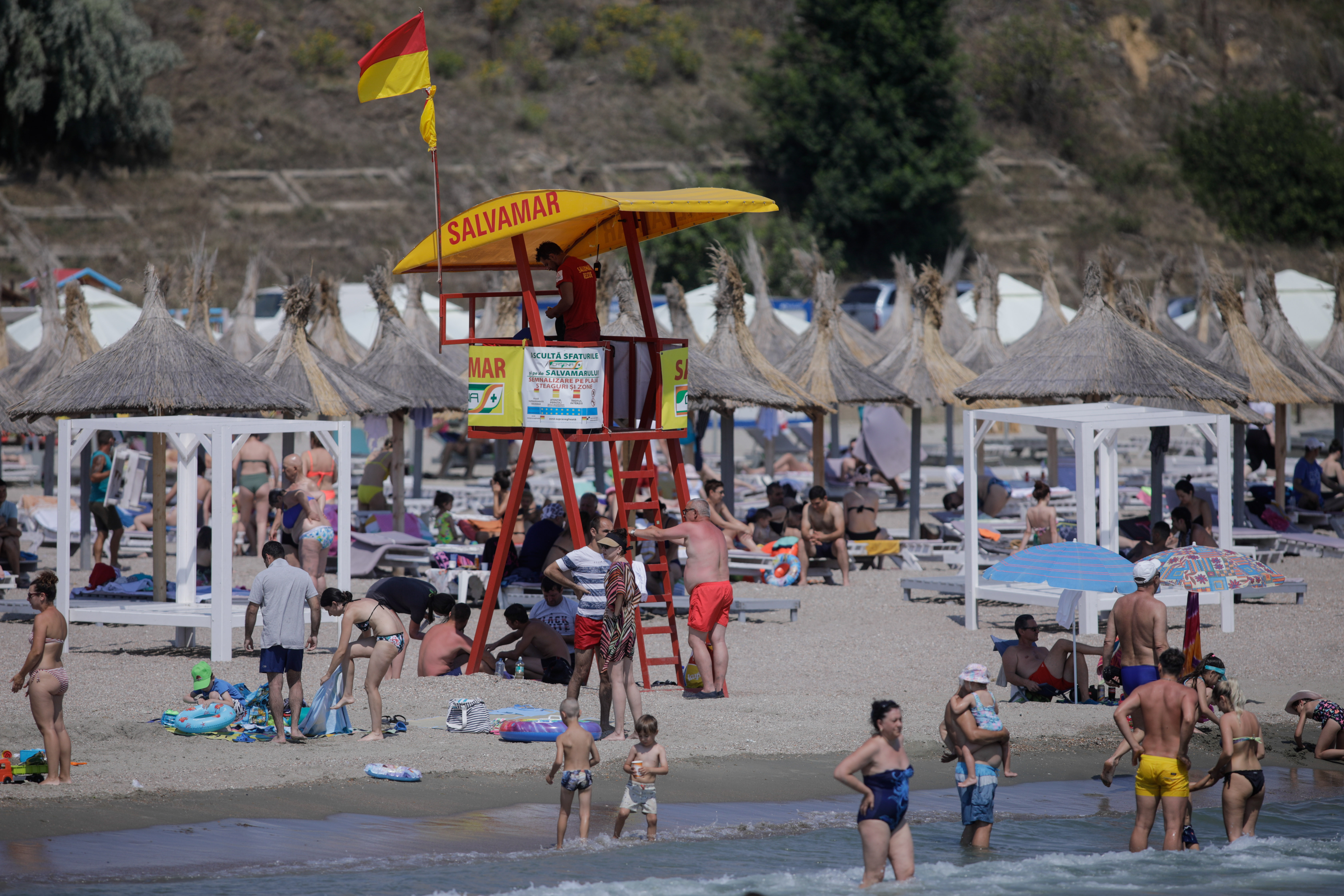 Scafandrii au descoperit trupul neînsuflețit al unui tânăr de 23 de ani ...