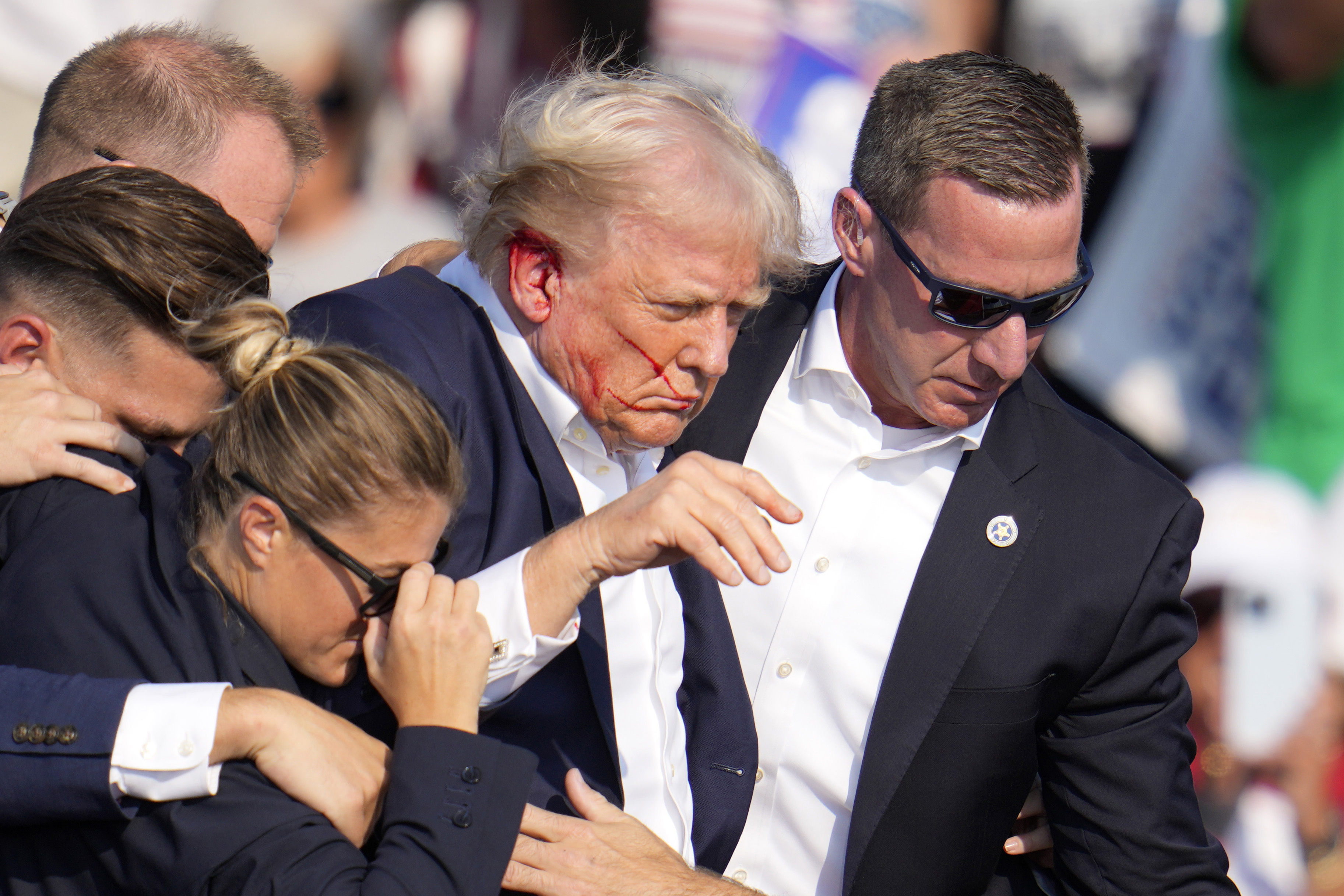 USA | Shots fired at Donald Trump rally in Pennsylvania. Trump 'is fine ...