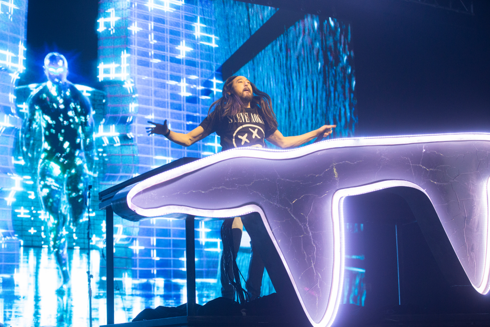 DJ-ul Steve Aoki se alătură campaniei Together X a Philip Morris ...