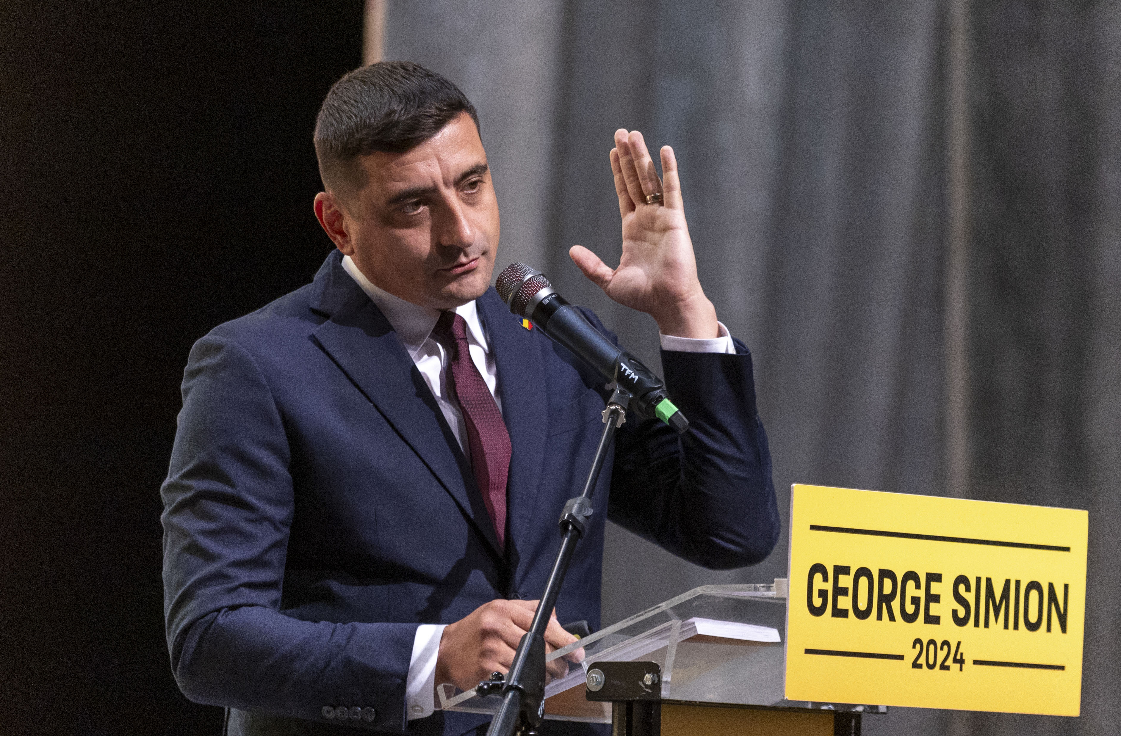 Președintele AUR, George Simion, spune că se retrage din cursă dacă ...