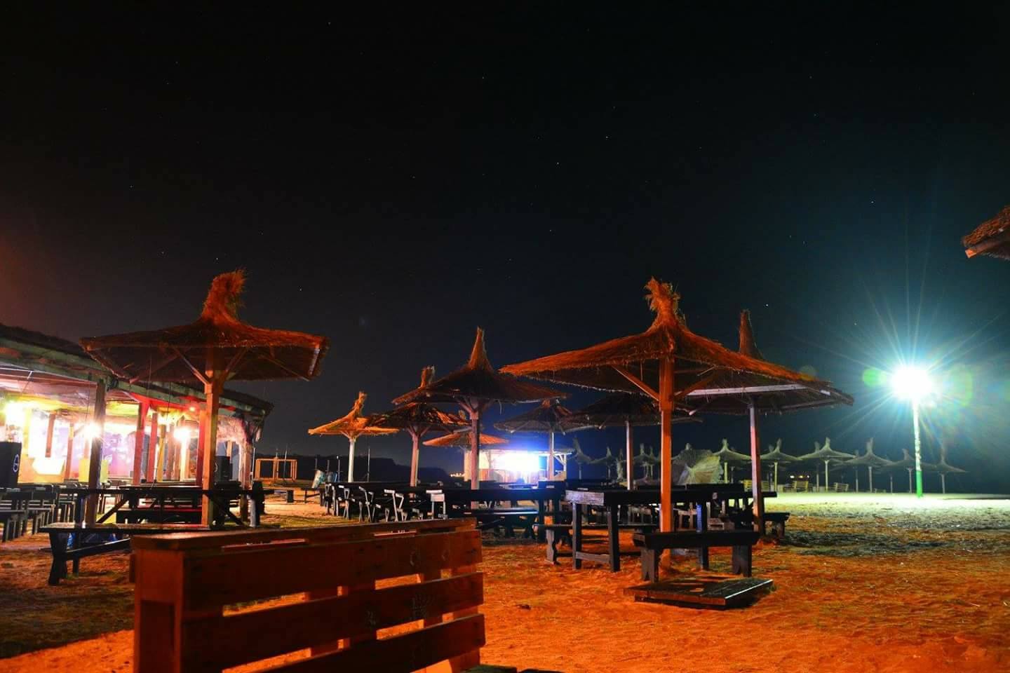 STUF Vama Veche, una dintre cele mai cunoscute terase de la malul mării ...