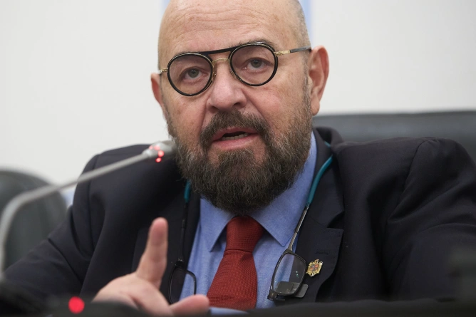 Managerul Spitalului Adjud acuză că reprezentanții ANPC au intrat în ...