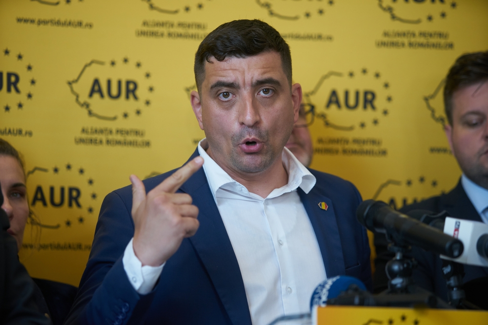 George Simion, candidat AUR la prezidențiale, s-a retras din dezbaterea ...