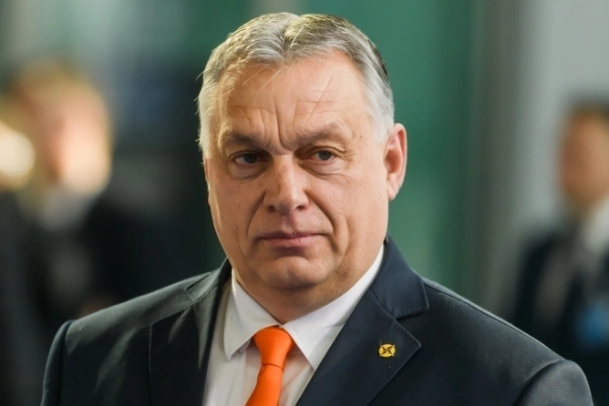Viktor Orban dice que George Simion es un enemigo de la comunidad ...