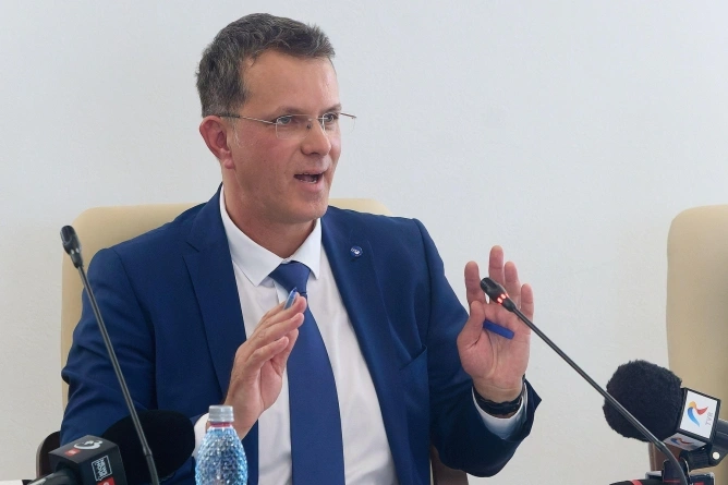 The Minister of National Defense, Ionuț Moșteanu, will participate in ...