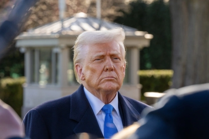 Gideon Rachman del Financial Times confronta lo stile autoritario di ...