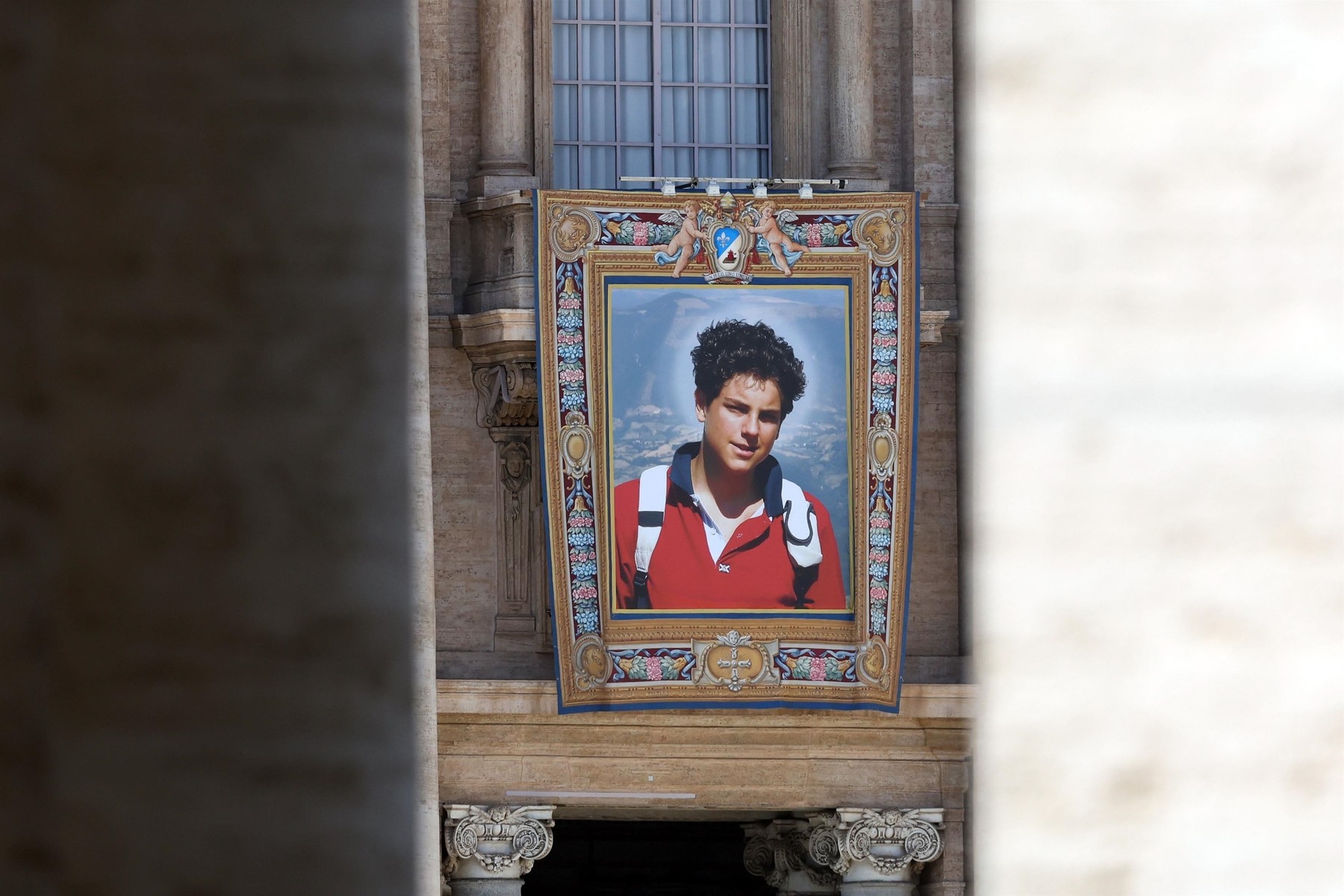 A teenager who died at 15 becomes a saint, Pope Leon will canonize him ...