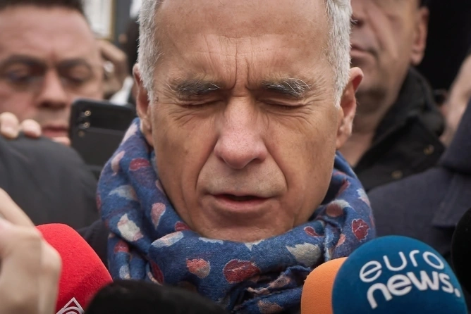 Calin Georgescu e Horațiu Potra, inviati in giudizio per tentato colpo ...