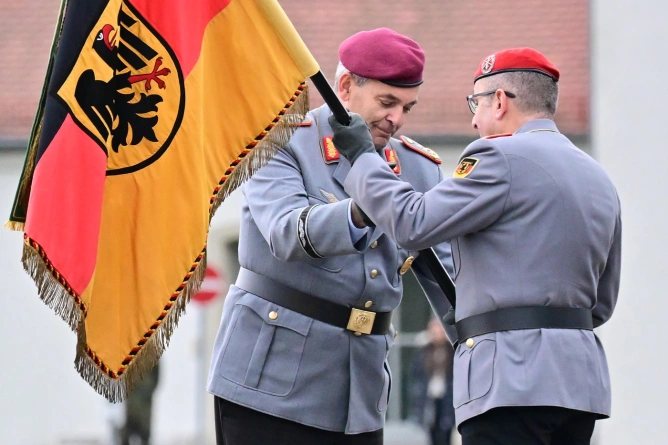 Deutschland diskutiert ein neues Gesetz für den Militärdienst, das die ...