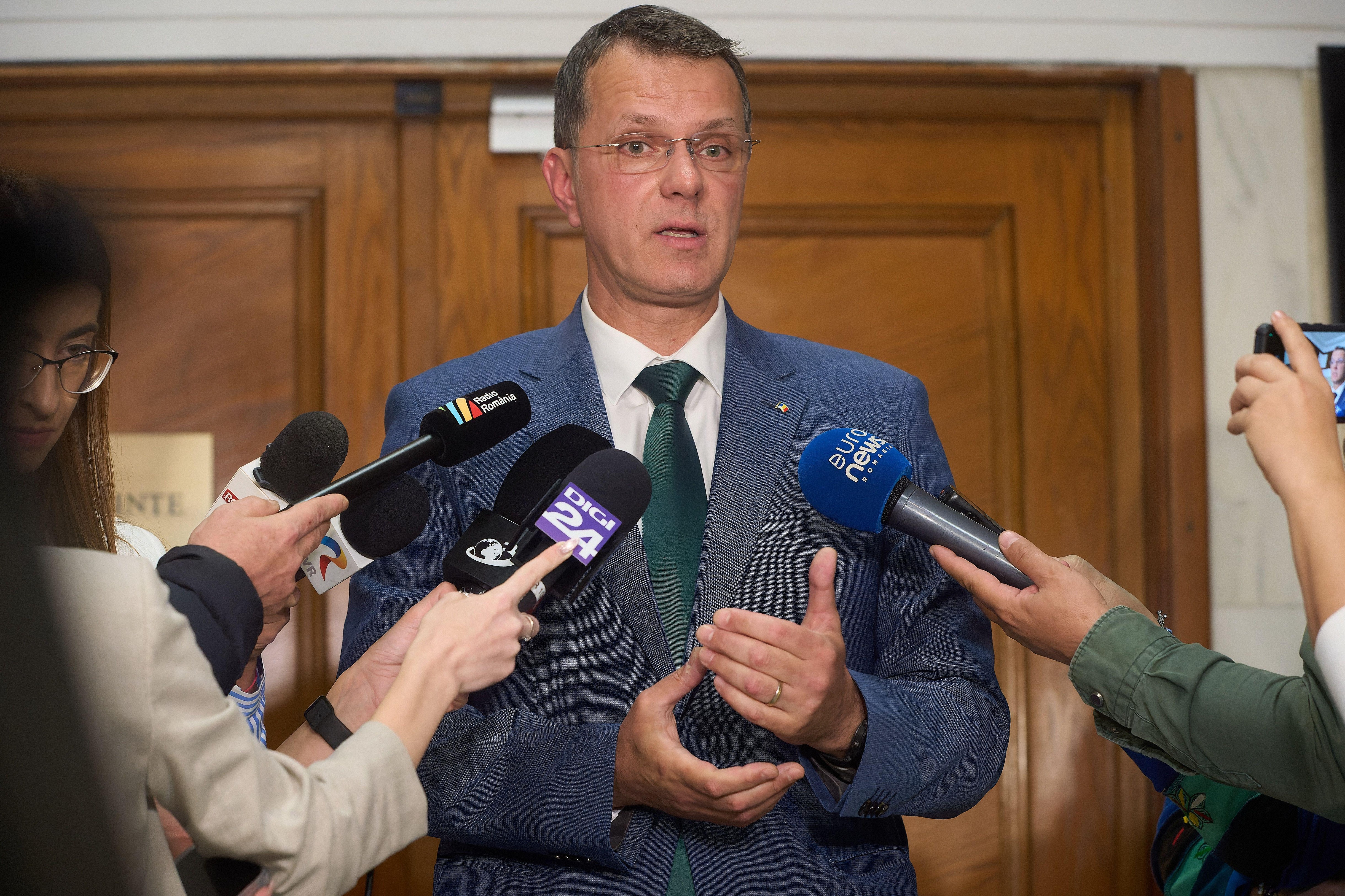 The Minister of Defense, Ionuț Moșteanu, announced that Romania is ...