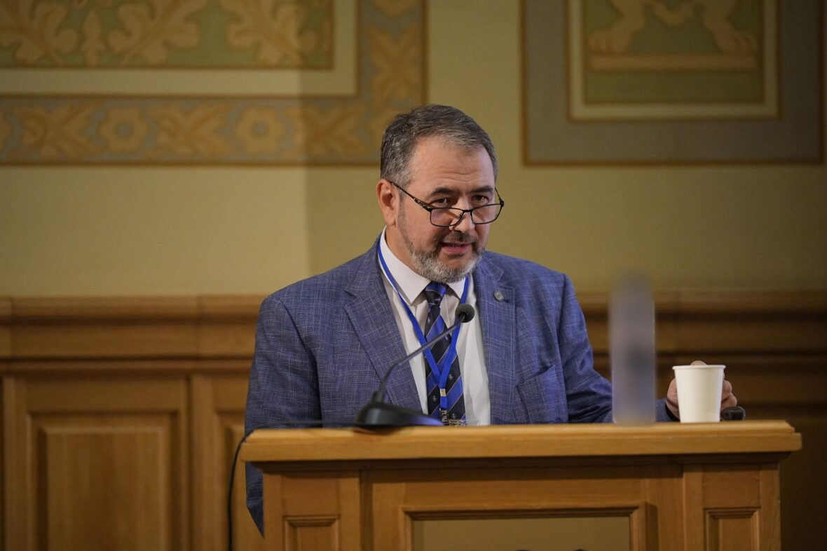 Președintele Nicușor Dan va numi consilier pe educație pe profesorul ...