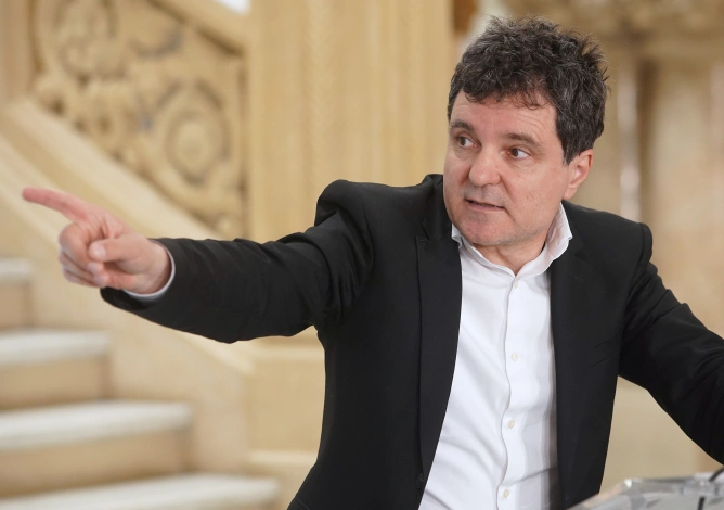 President Nicușor Dan sent an optimistic message to Romanians in France ...