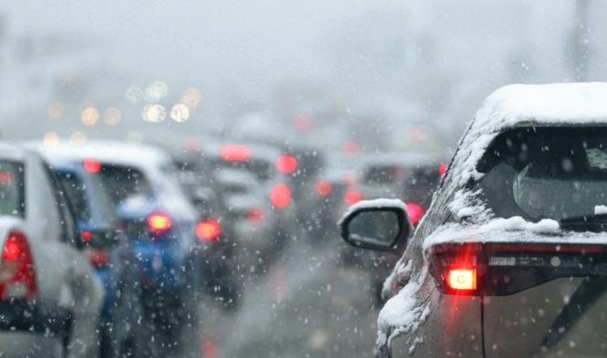 Meteorologists announce snow and strong winds in Romania, with a yellow ...