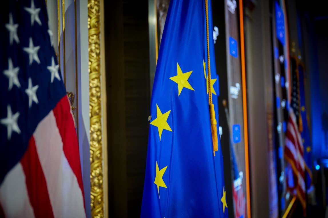 L'UE ignore les messages des États-Unis sur les réseaux sociaux et ...