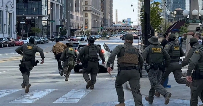 O judecătoare din Minnesota a restricționat acțiunile poliției de ...