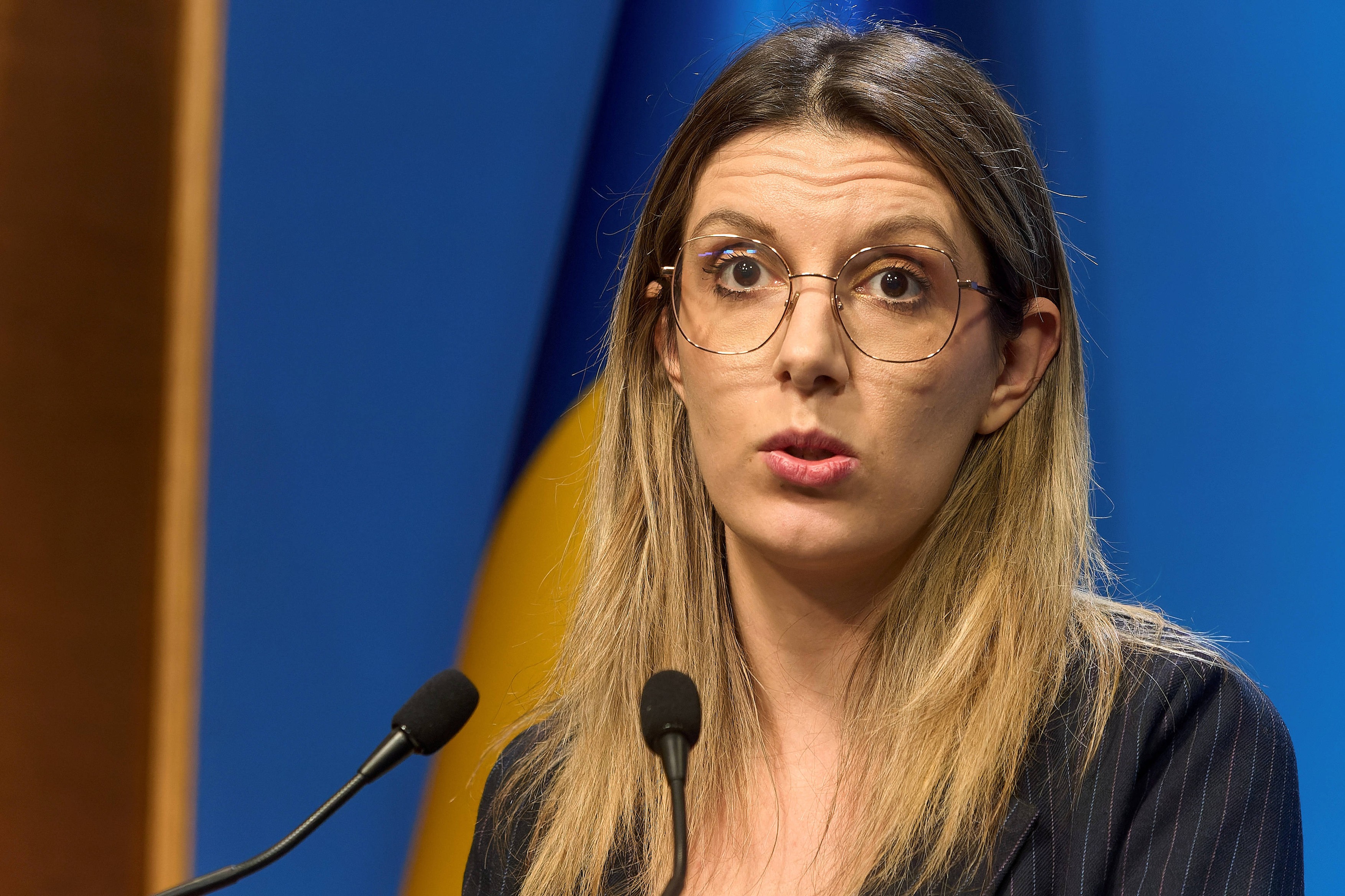 Diana Buzoianu, die Ministerin für Umwelt, erklärt, dass die Strände in ...