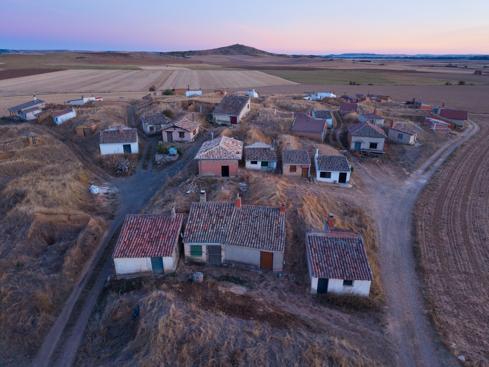 The Spanish village of Arenillas offers free housing and job ...
