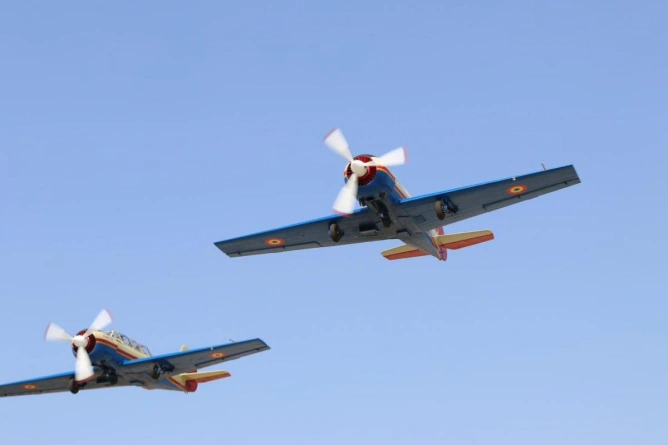 Cu ocazia Zilei Aviației Române, Bucureștiul va fi survolat de aeronave ...