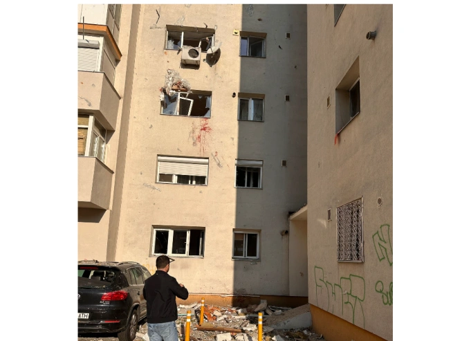 O explozie în cartierul Rahova a dus la 9 victime transportate la ...