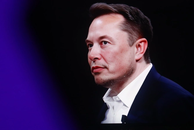 Elon Musk stated that he now believes in the existence of a Creator ...
