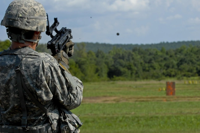 Un militar americano en reserva, encontrado muerto en su apartamento en ...